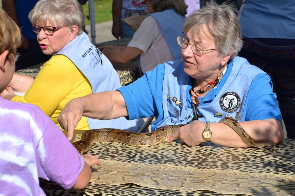 Become A Docent | Potter Park Zoo