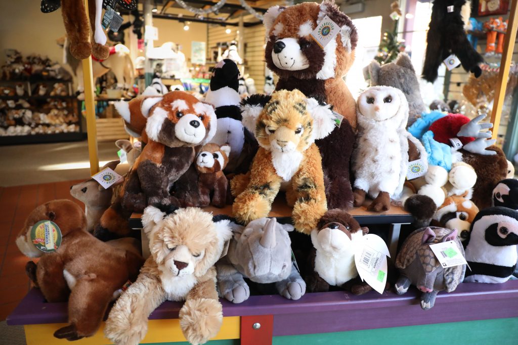 Gift Guide for the Animal Lover | Potter Park Zoo