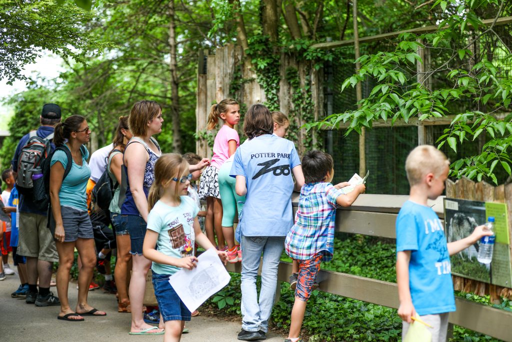 Be A Volunteer | Potter Park Zoo